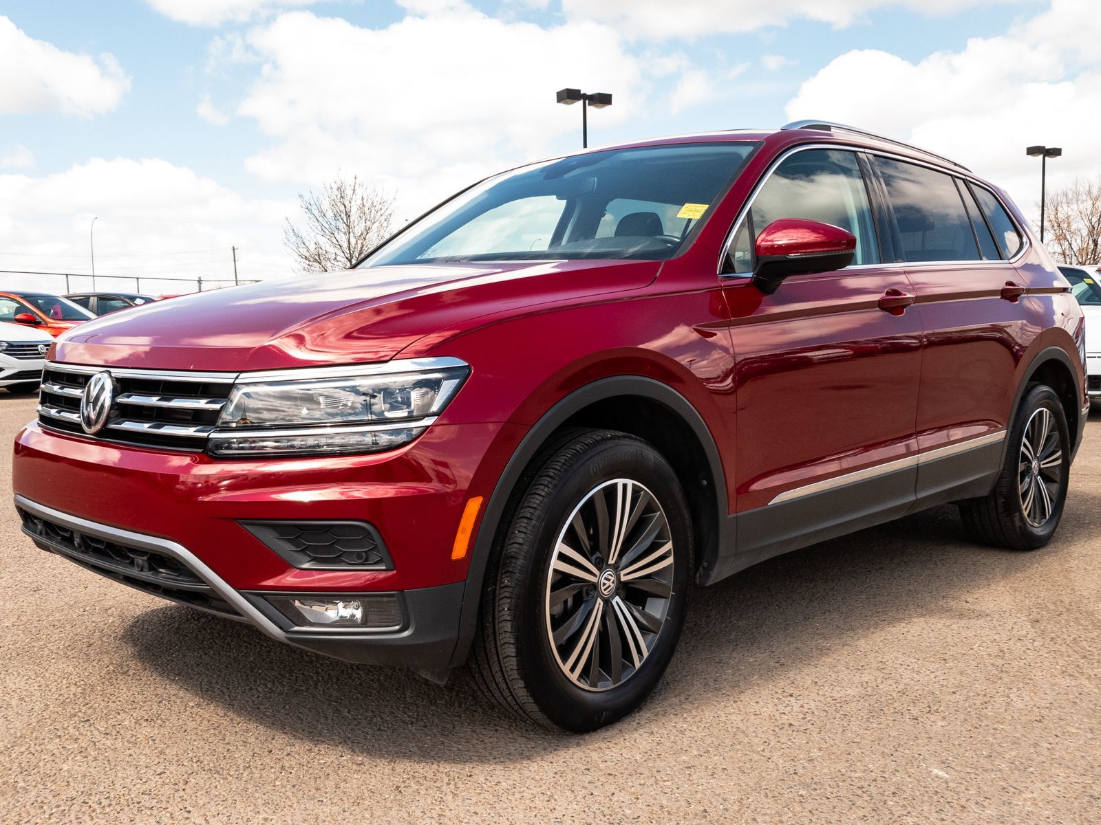 Used 2018 Volkswagen Tiguan Highline Red 36,754 KM for Sale - $35900.0 ...