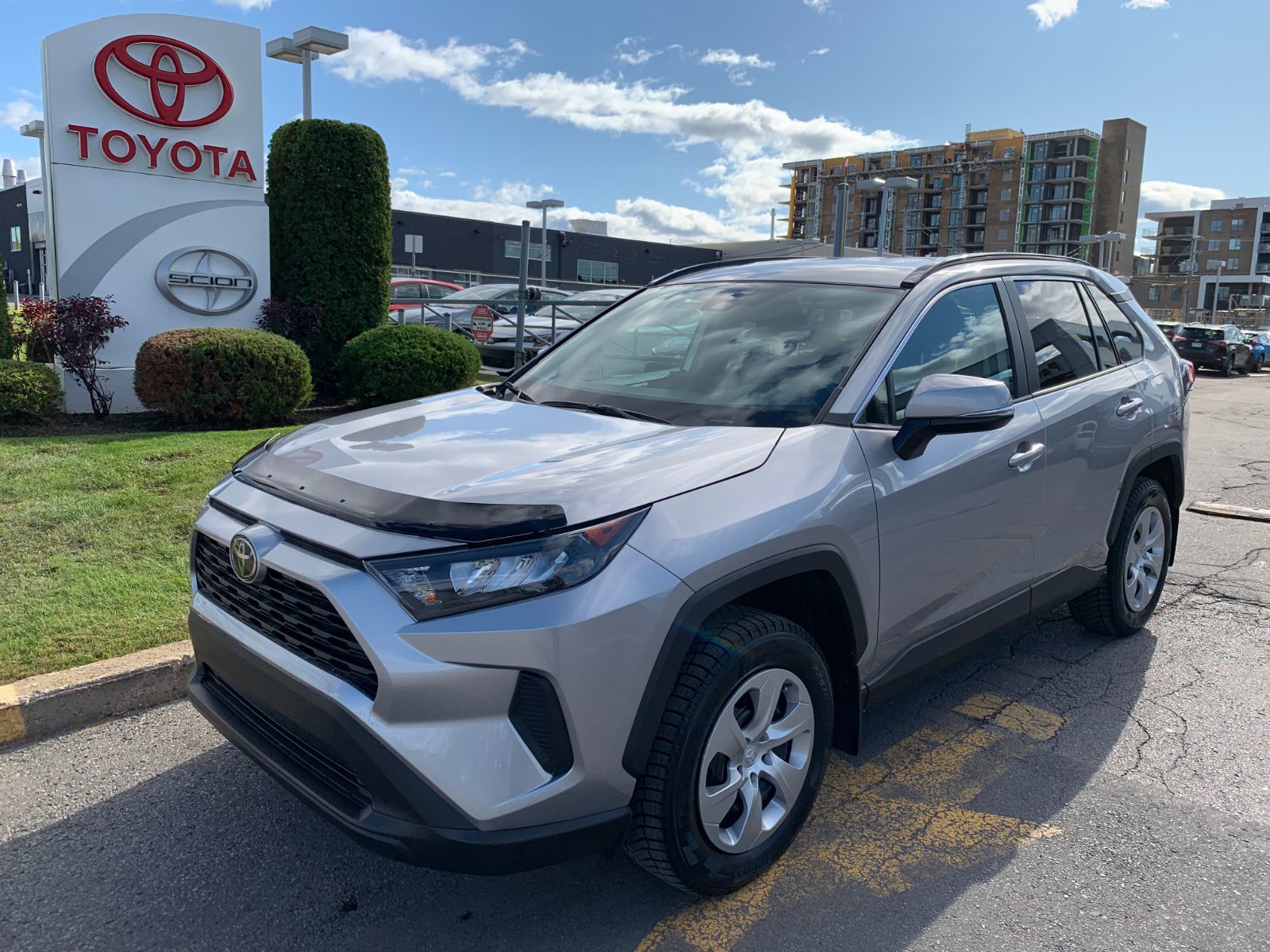 2019 Toyota RAV4 LE FWD d'occasion à vendre | Spinelli Toyota Pointe ...