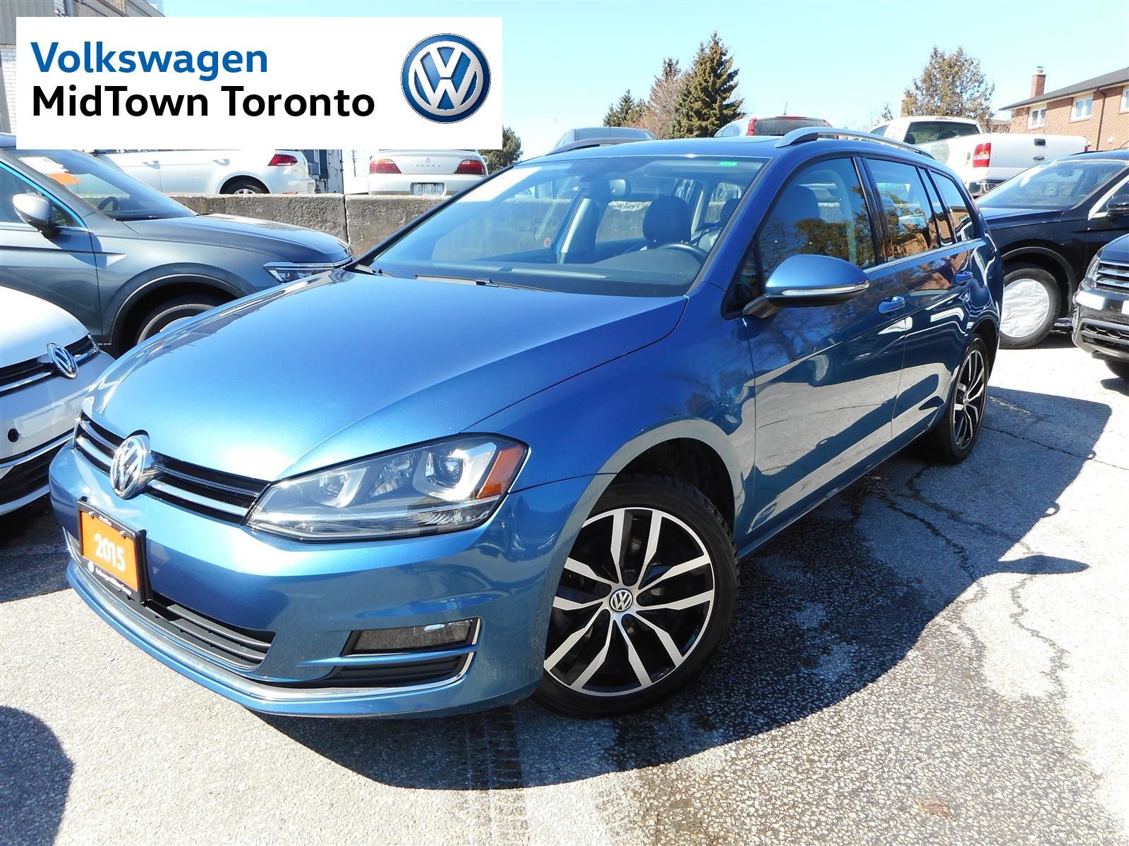 Used 2015 Volkswagen Golf Sportwagon Highline Blue - Metallic 47,753 KM ...