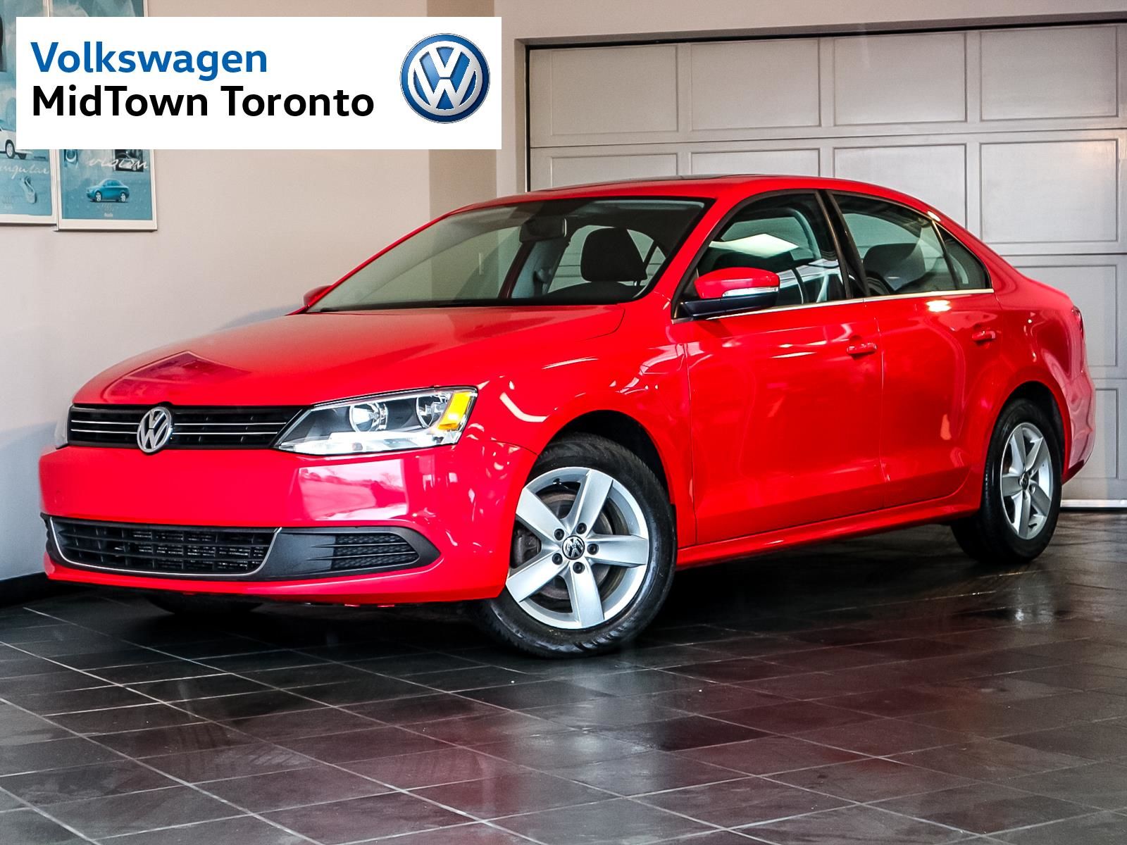 Used 2014 Volkswagen Jetta Comfortline 1.8T 5sp Red 55,631 KM for Sale ...
