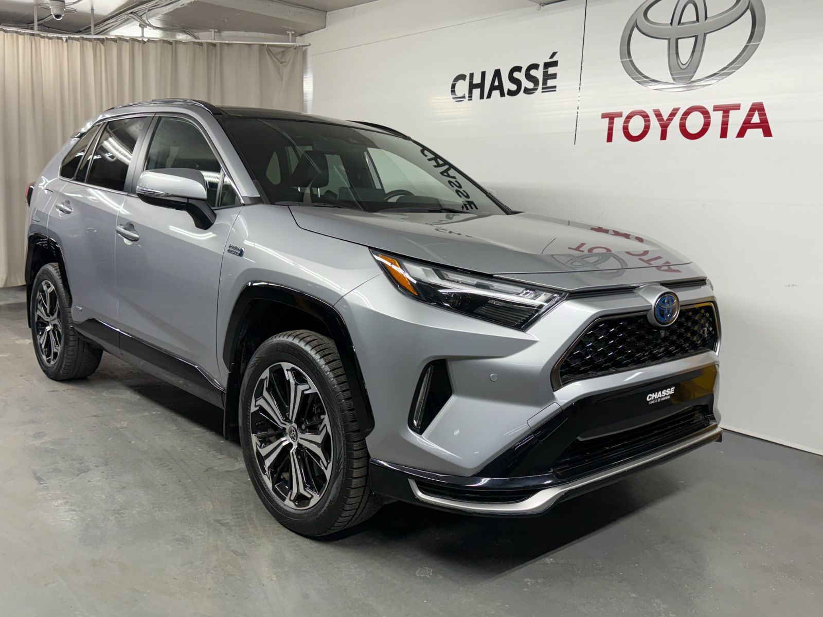 2022 Toyota RAV4 PLUG-IN HYBRID XSE TECHNO | #8605 | Chassé Toyota in ...