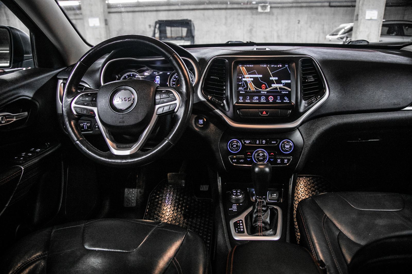 Volkswagen des Sources in Dorval | 2015 Jeep Cherokee Trailhawk AWD V6 ...