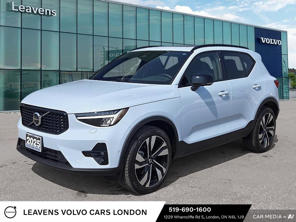 2025 Volvo XC40 PLUS DARK THEME | #13-U0824 | Leavens Volvo Cars London ...