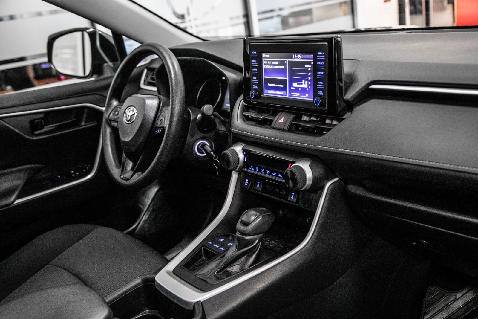 Woodland Toyota | 2022 Toyota RAV4 LE * CAMERA * CLIMATISATION * ÉCRAN ...