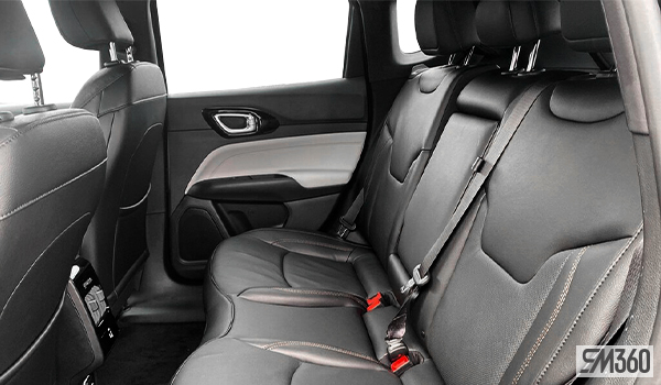 The 2024 Jeep Compass Limited | Kennebec Dodge Chrysler in Saint-Georges