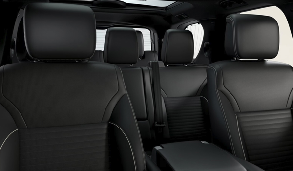 The 2026 Discovery DYNAMIC SE | Land Rover North Vancouver