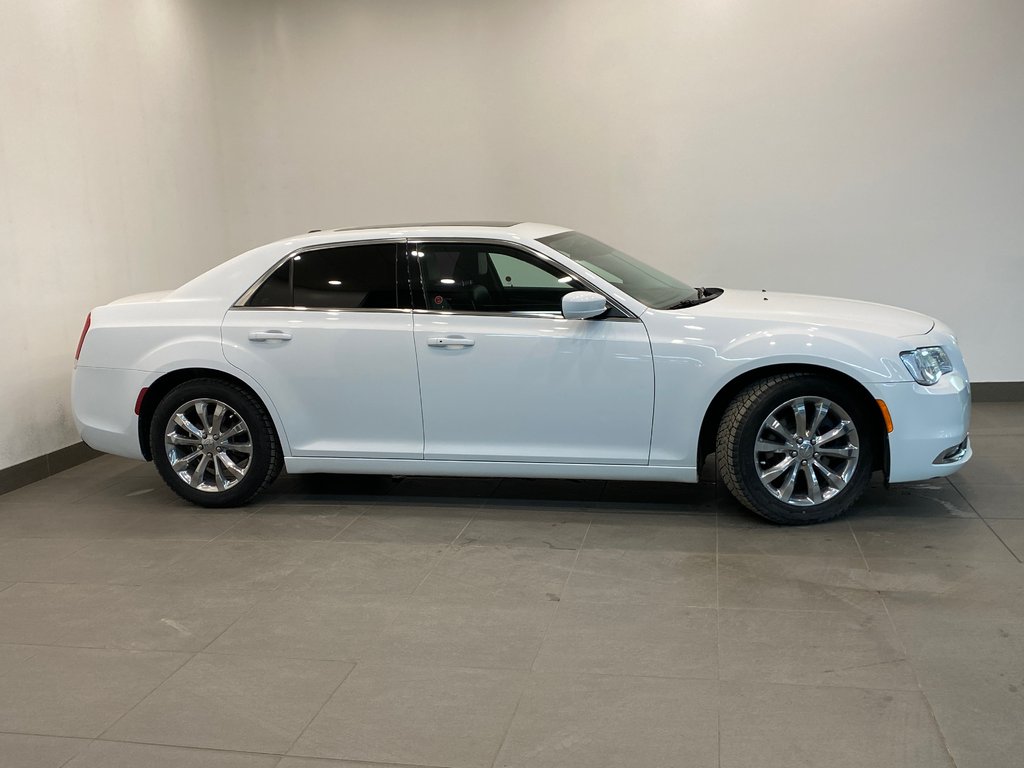 Hyundai of Regina | 2015 Chrysler 300 Touring AWD Leather, Moonroof ...