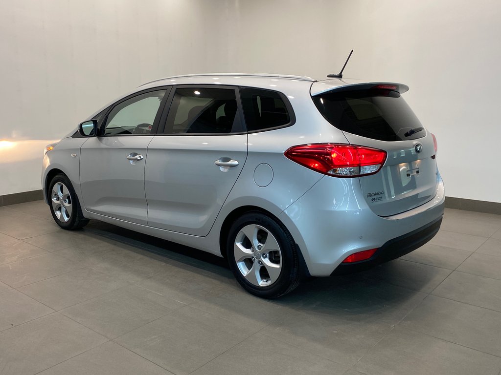 Regina Honda | 2015 Kia Rondo LX AT Heated Seats, Low Mileage | #444972A