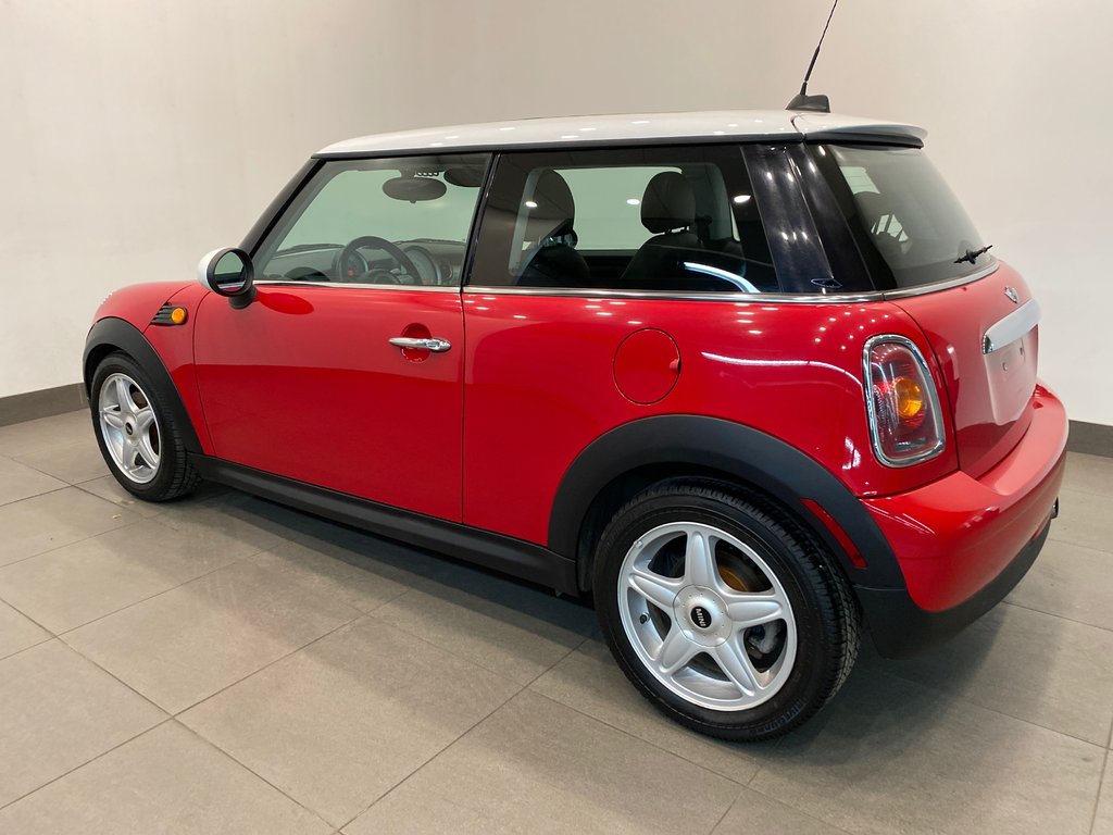 Regina Honda | 2009 MINI Cooper Classic Sunroof, Bluetooth, Cruise ...