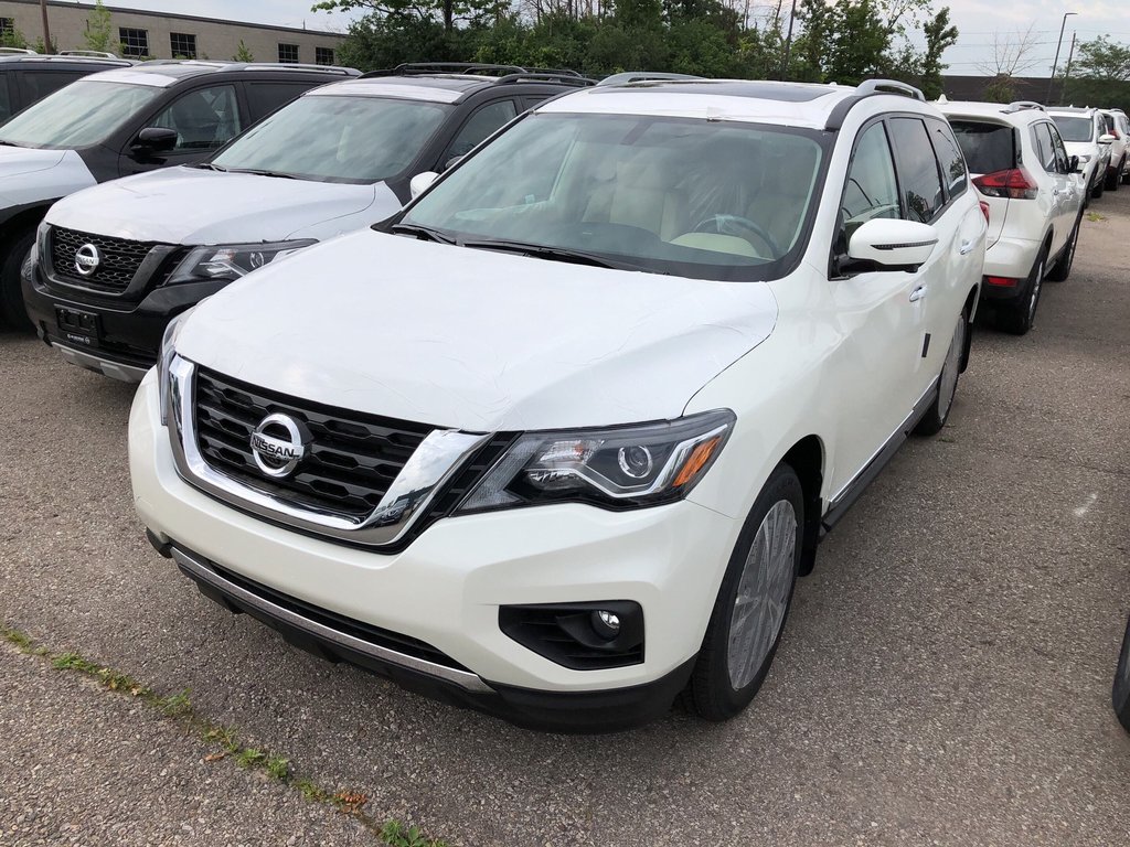 401 Dixie Nissan in Mississauga | 2019 Nissan Pathfinder Platinum V6 4x4 at