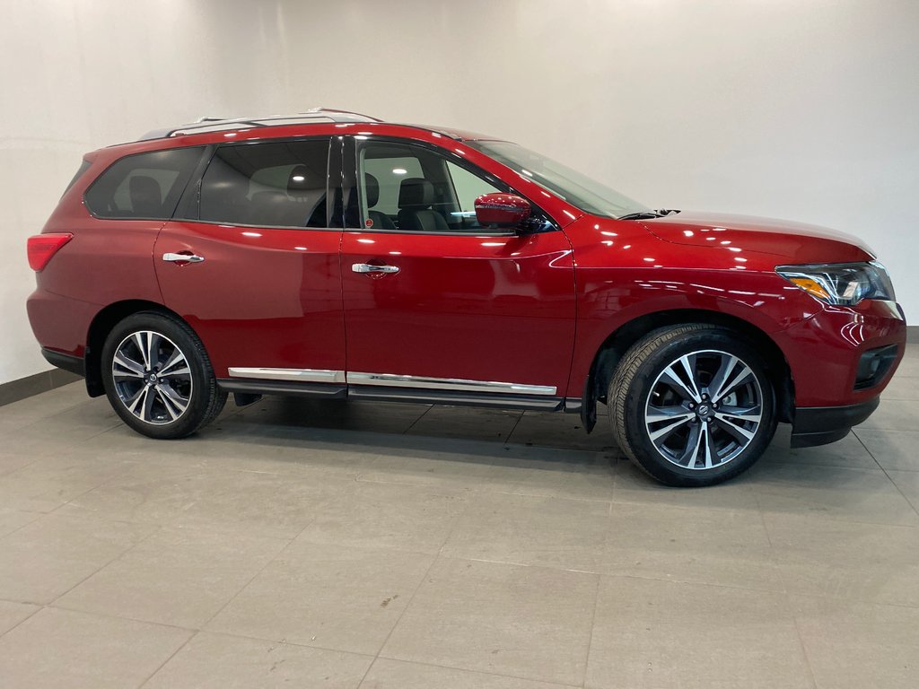 Regina Acura | 2019 Nissan Pathfinder Platinum V6 4x4 at | #8D538