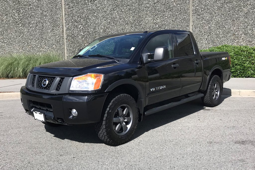 North Vancouver Nissan | 2015 Nissan Titan Crew Cab PRO-4X 4X4 SWB