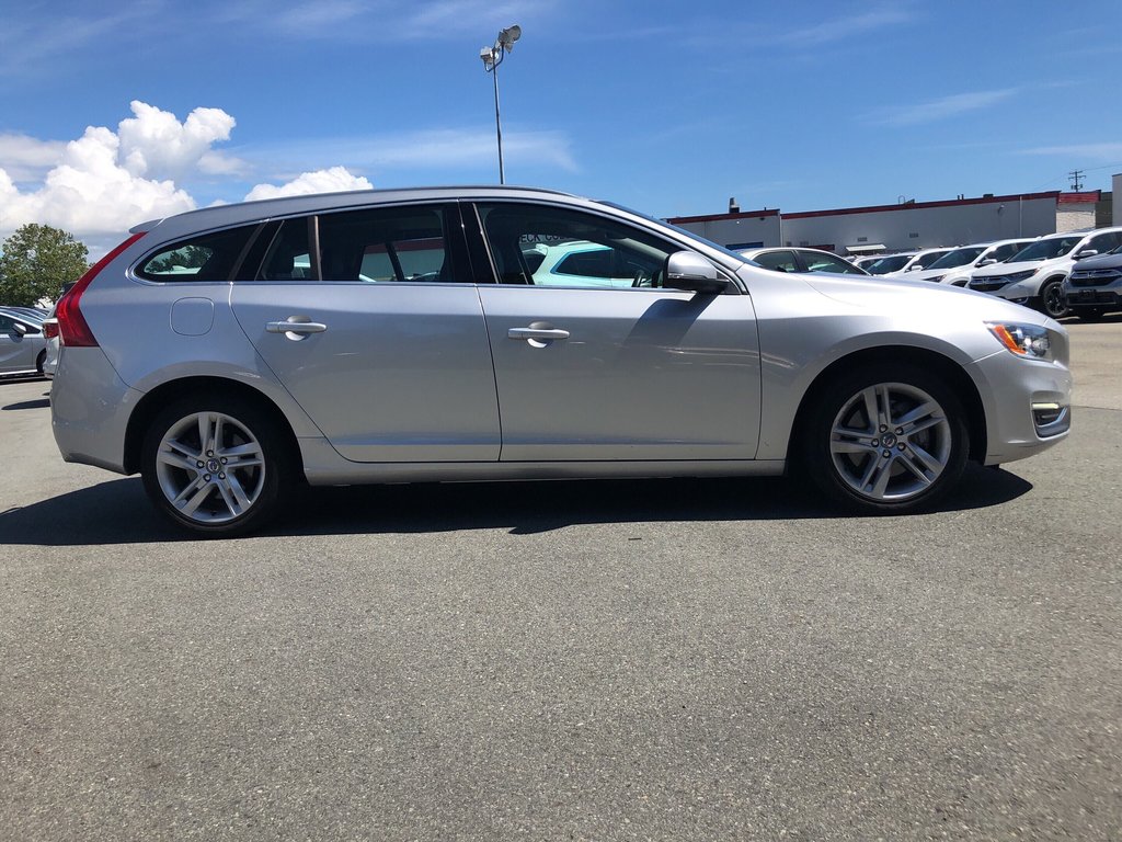 White Rock Honda | 2015 Volvo V60 T5 PREMIER PLUS | #9L0708A