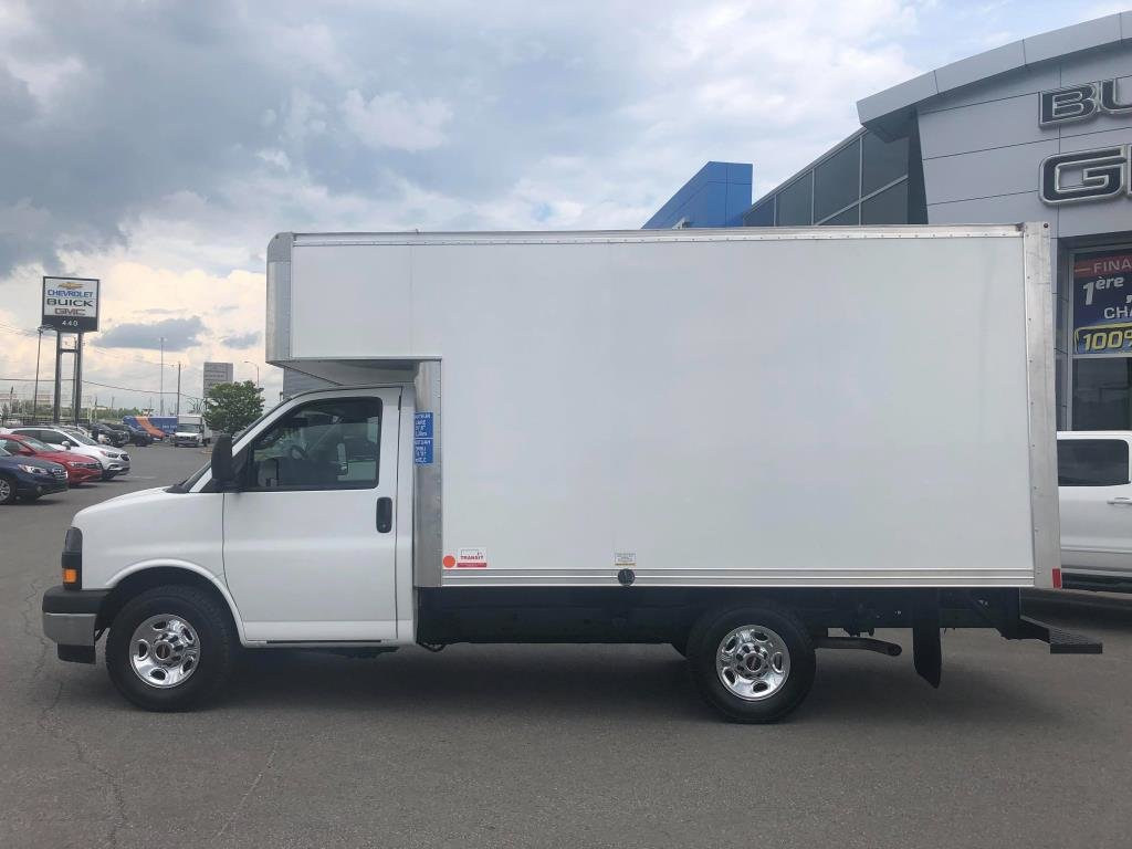 Repentigny Chevrolet | GMC Savana cutaway CUBE 12 pieds DECK a/c 4.3L ...