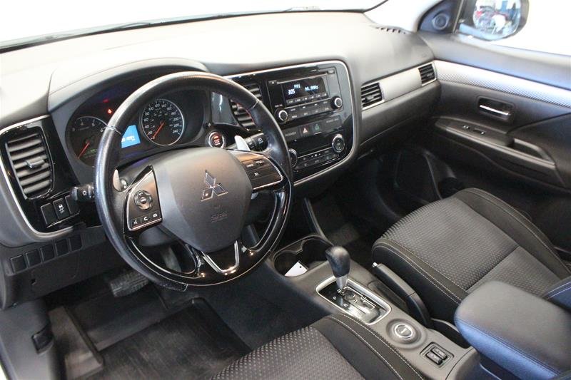 Hyundai of Regina | 2016 Mitsubishi Outlander SE AWC 3rd Row Seating ...