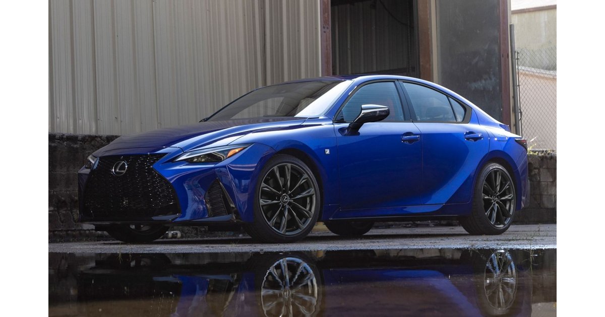 Lexus Laval | Lexus IS 2024 : une voiture au caractère prononcé