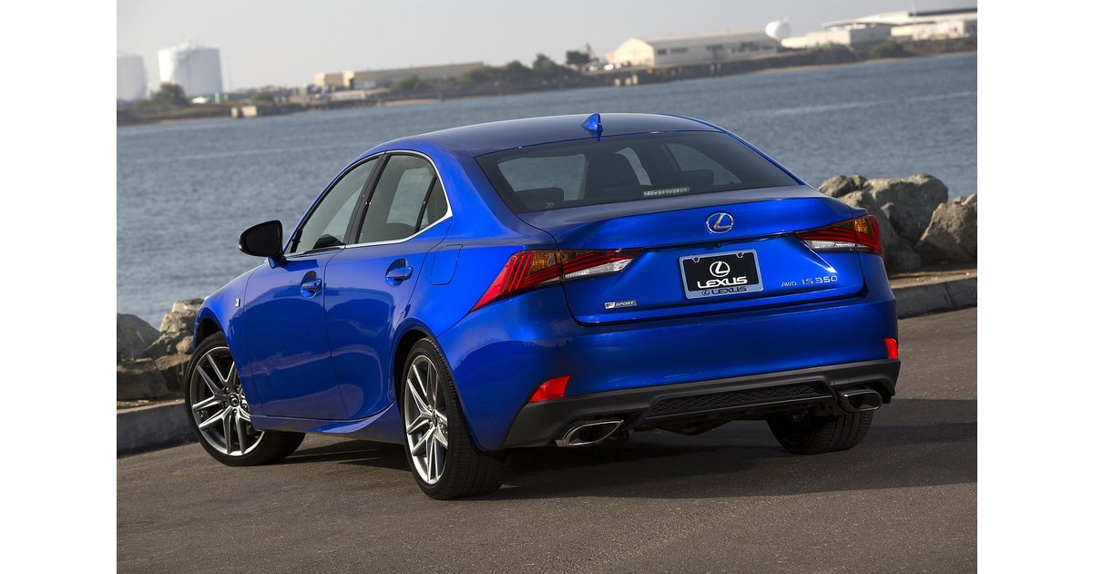 Lexus Laval | 2019 Lexus IS : Refined sport sedan