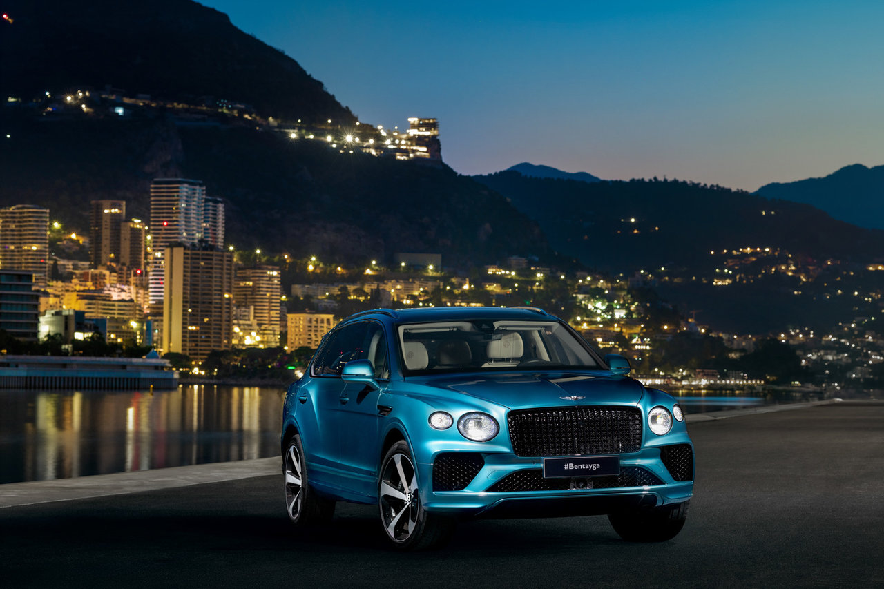 Details about the Azure Riviera Edition of the 2025 Bentley Bentayga EWB