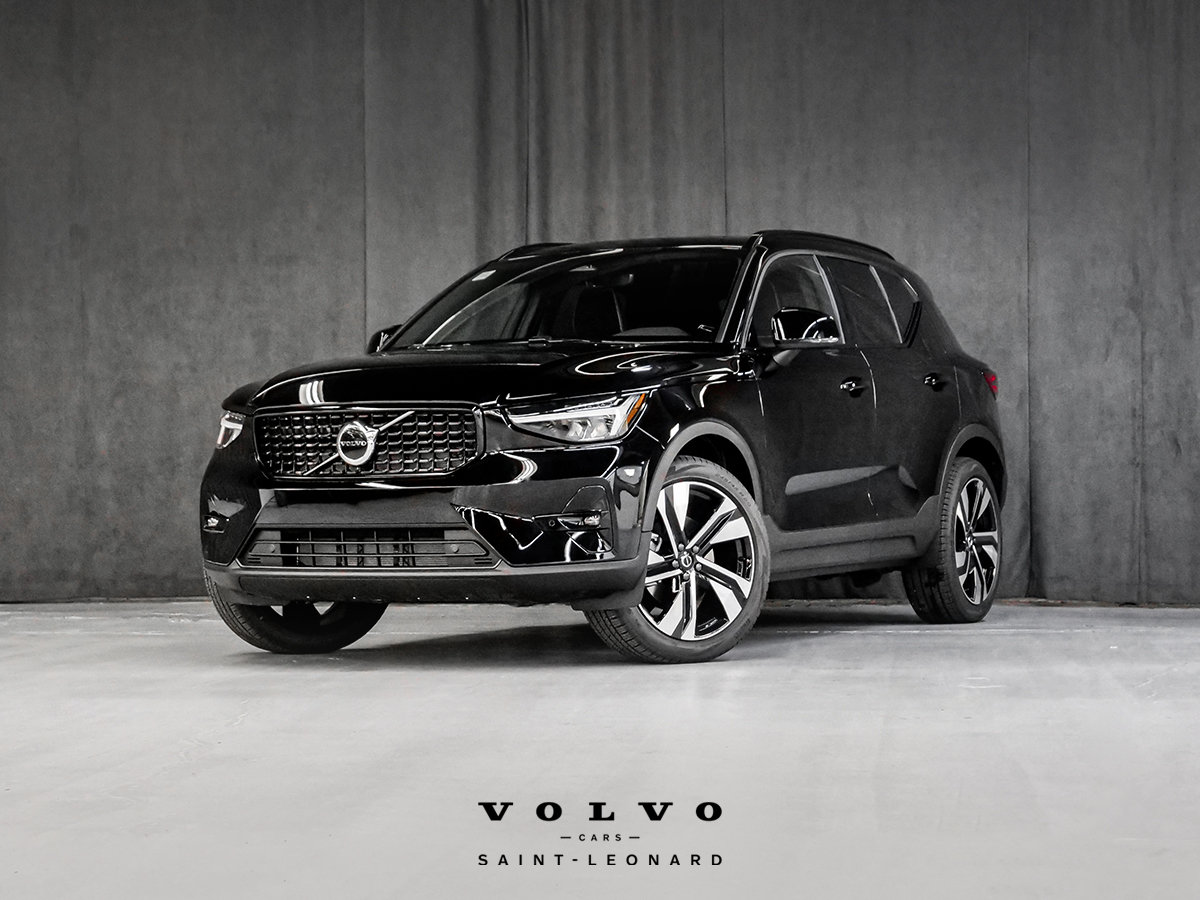 2023 Volvo XC40 Plus Dark - Black Solid Stone