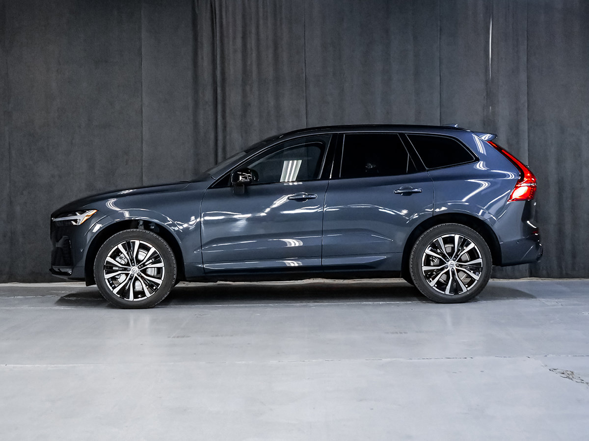 Volvo XC60 2023 PLUS DARK DENIM BLUE - Pictures