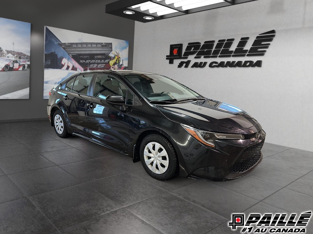 Used 2021 Toyota Corolla with 98,000 km for sale at Otogo