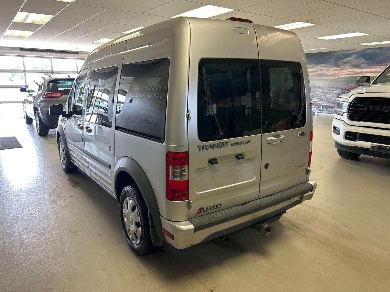Ford Transit Connect 2012 usagé de 243 100 km à vendre chez Otogo