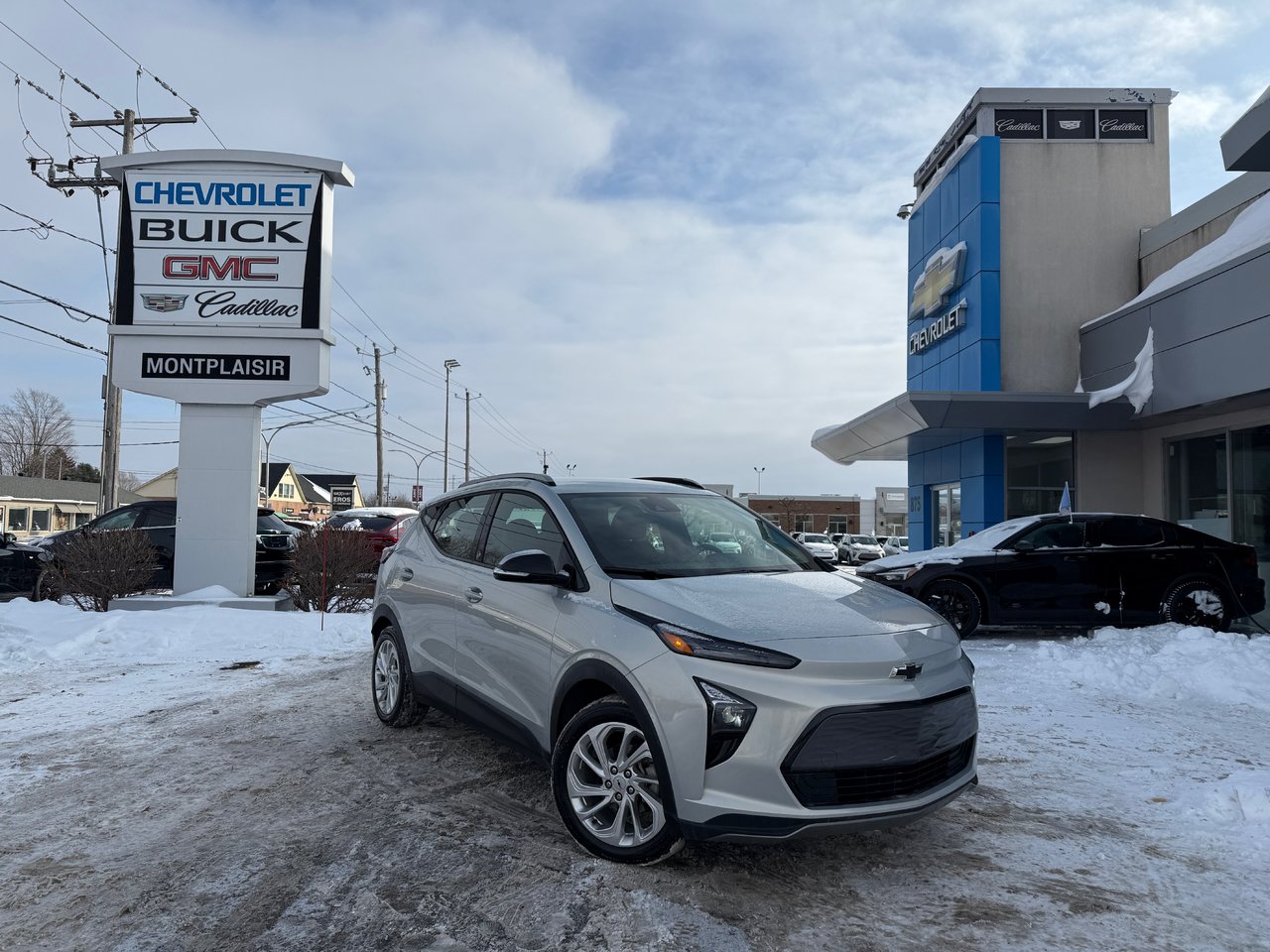 Used 2023 Chevrolet Bolt EUV with 28,081 km for sale at Otogo