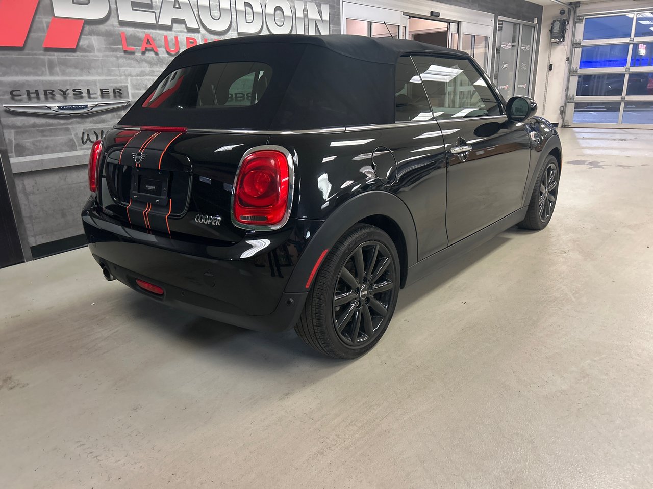 MINI Cooper 3 portes 2019 usagée de 74 200 km à vendre chez Otogo