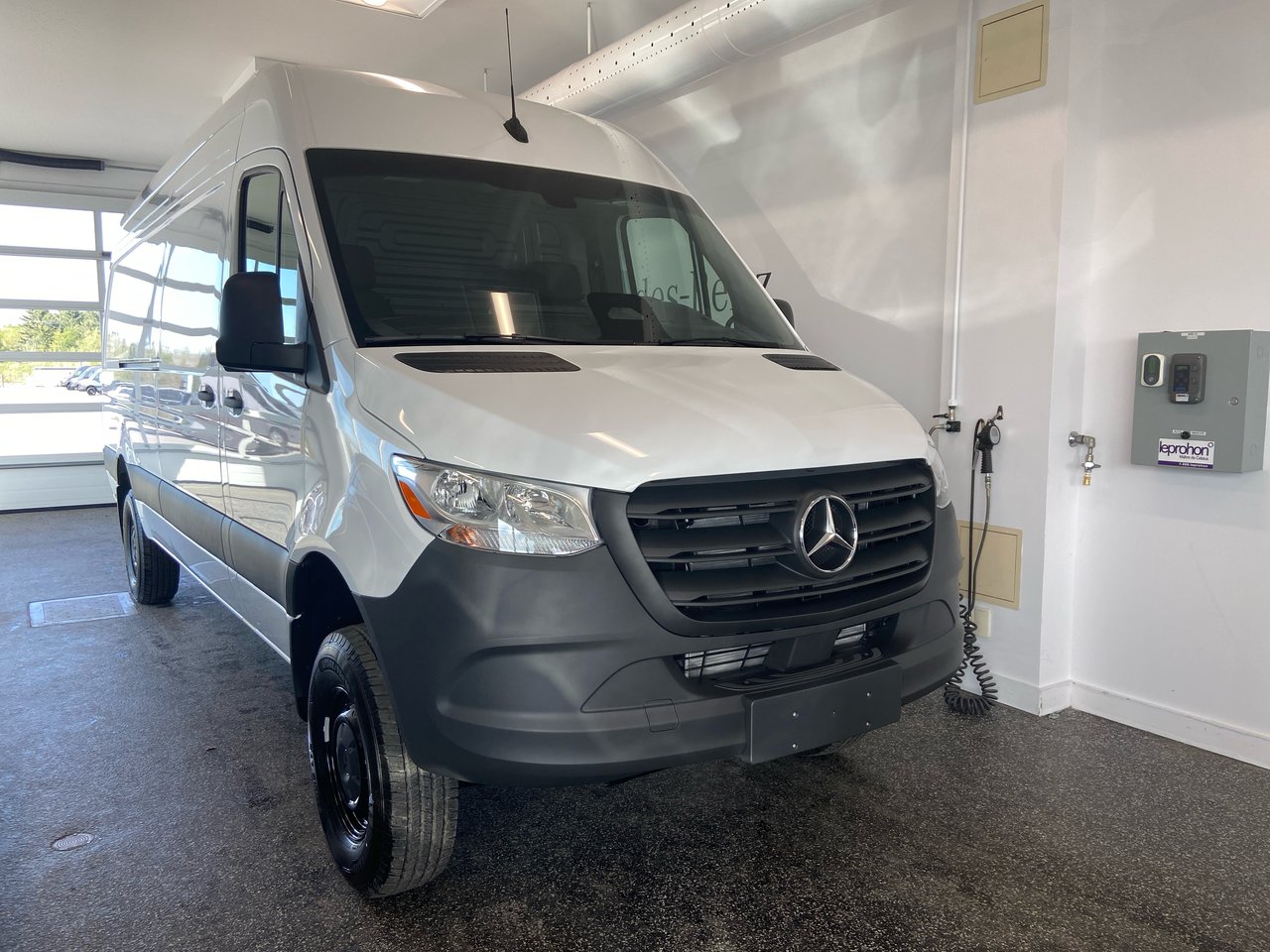 Used 2025 Mercedes-Benz Sprinter Cargo with 90 km for sale at Otogo