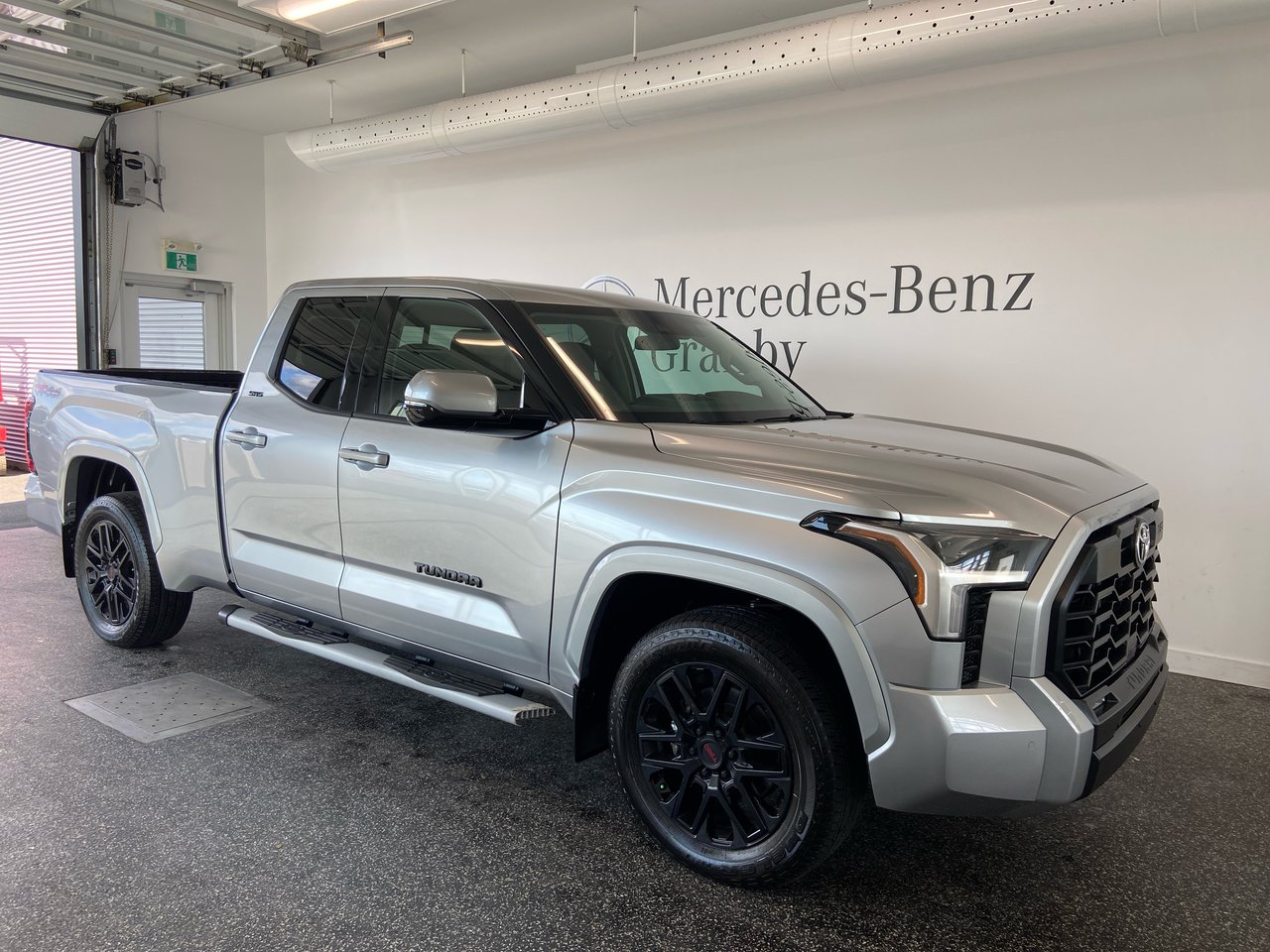 Toyota Tundra 2023 usagé de 31 472 km à vendre chez Otogo