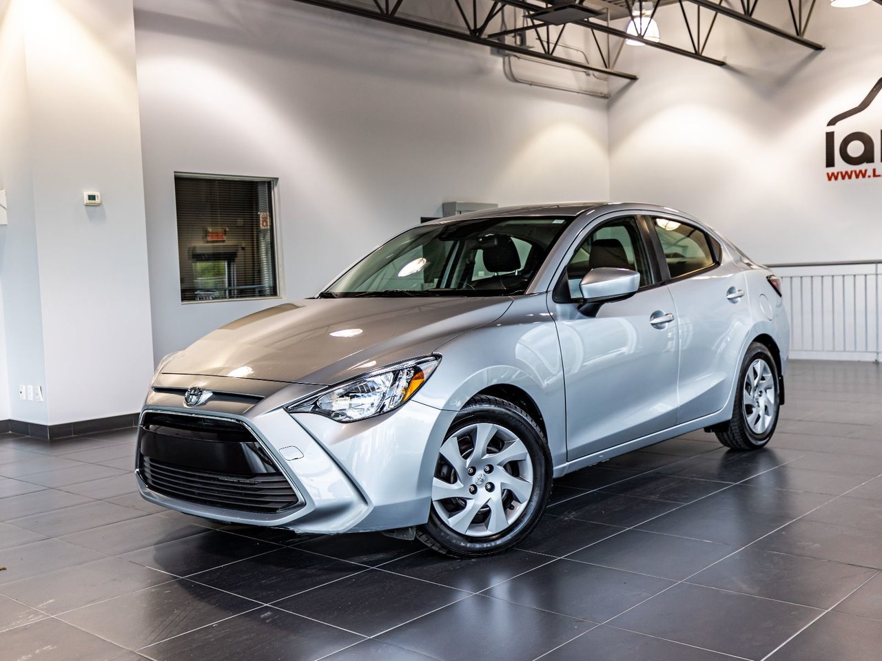 Toyota Yaris Usagée Et D Occasion à Vendre Otogo