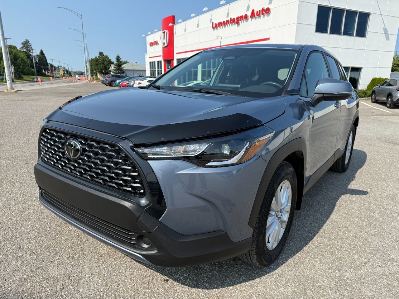 Used 2024 Toyota Corolla Cross with 15,861 km for sale at Otogo