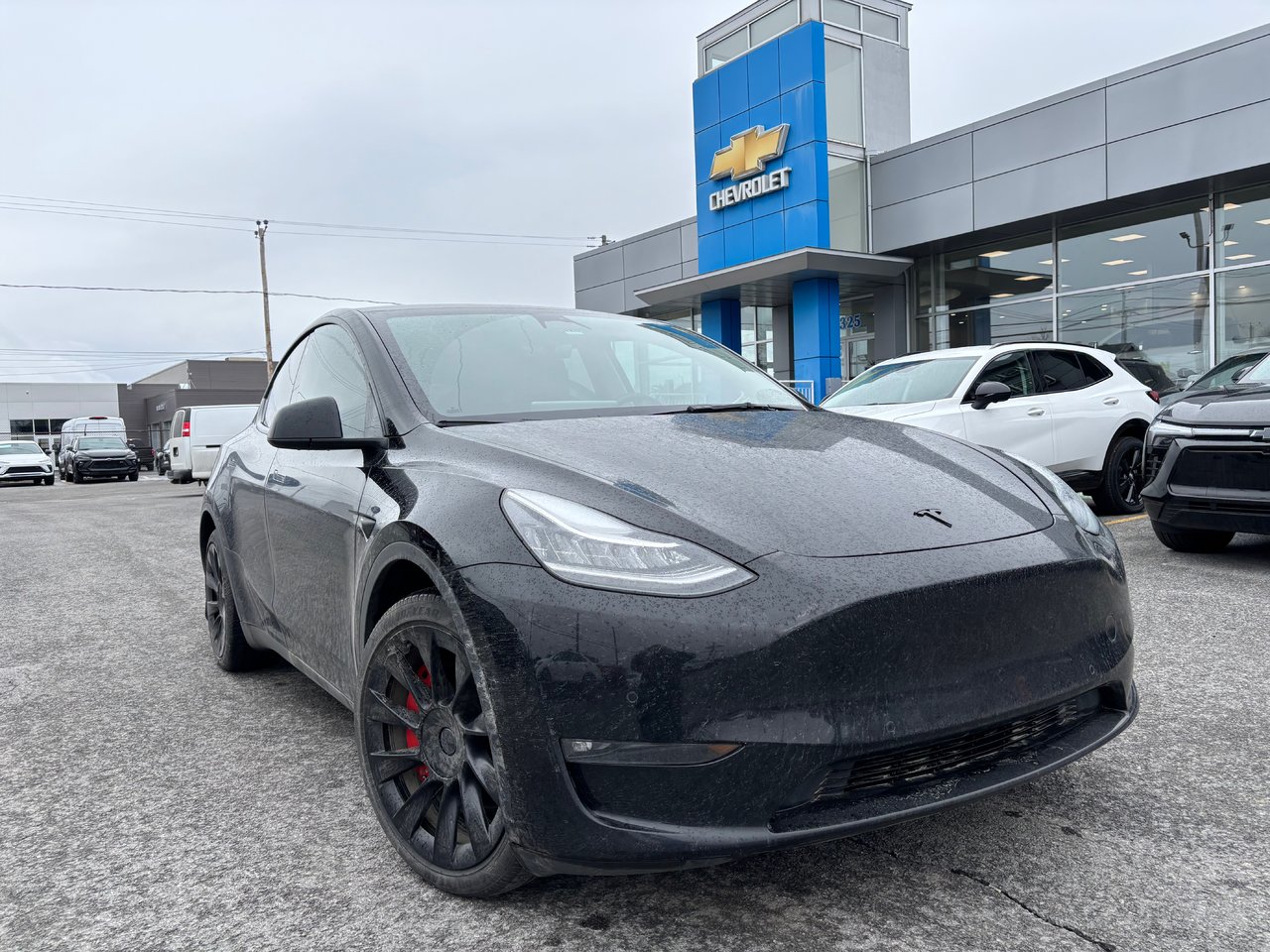 Used 2021 Tesla Model Y with 105,025 km for sale at Otogo