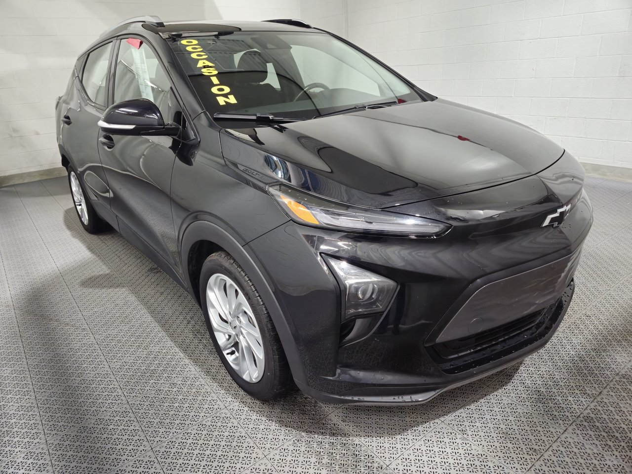 Used 2022 Chevrolet Bolt EUV with 51,887 km for sale at Otogo