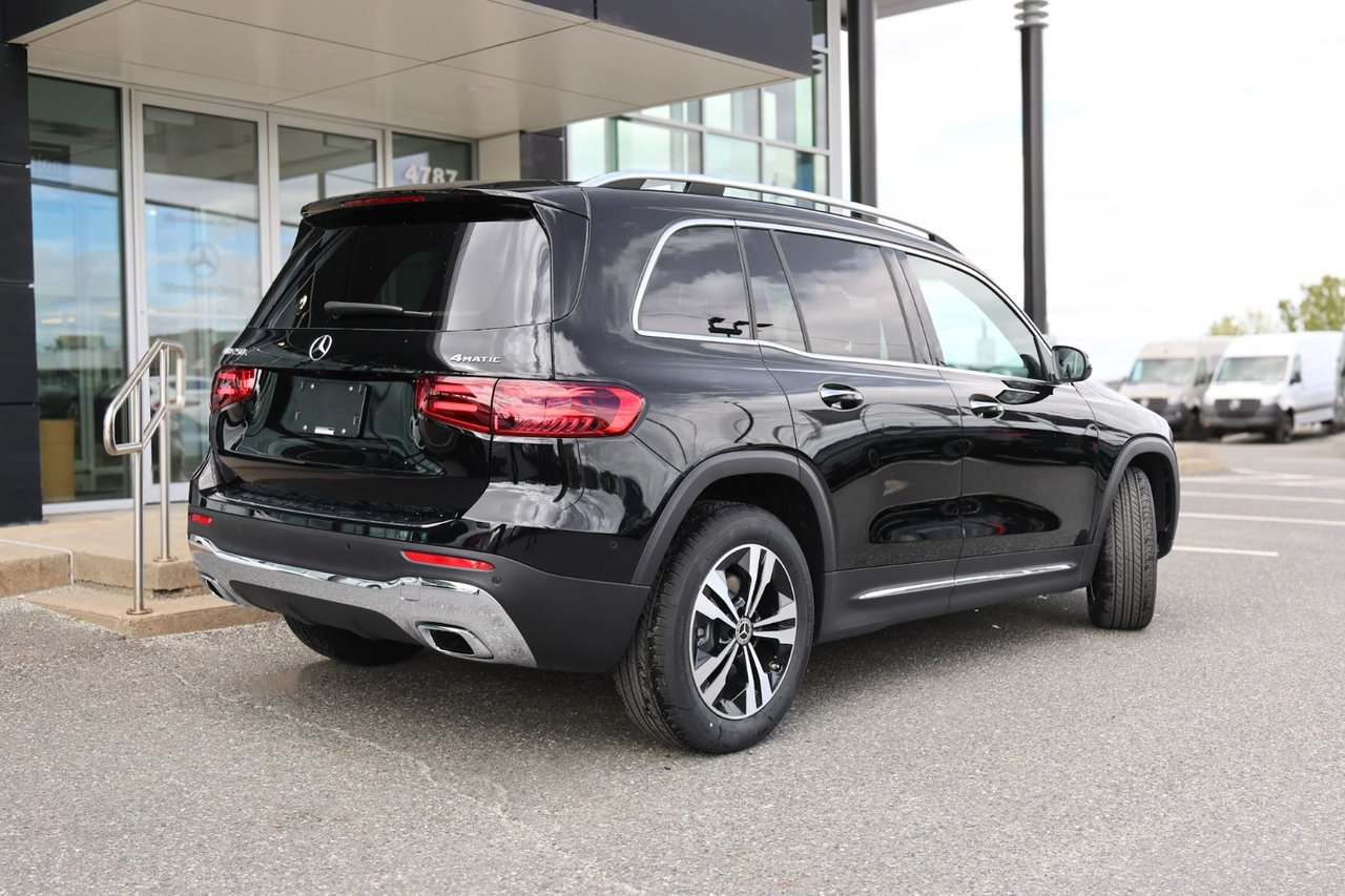 Used 2025 Mercedes-Benz GLB with 90 km for sale at Otogo