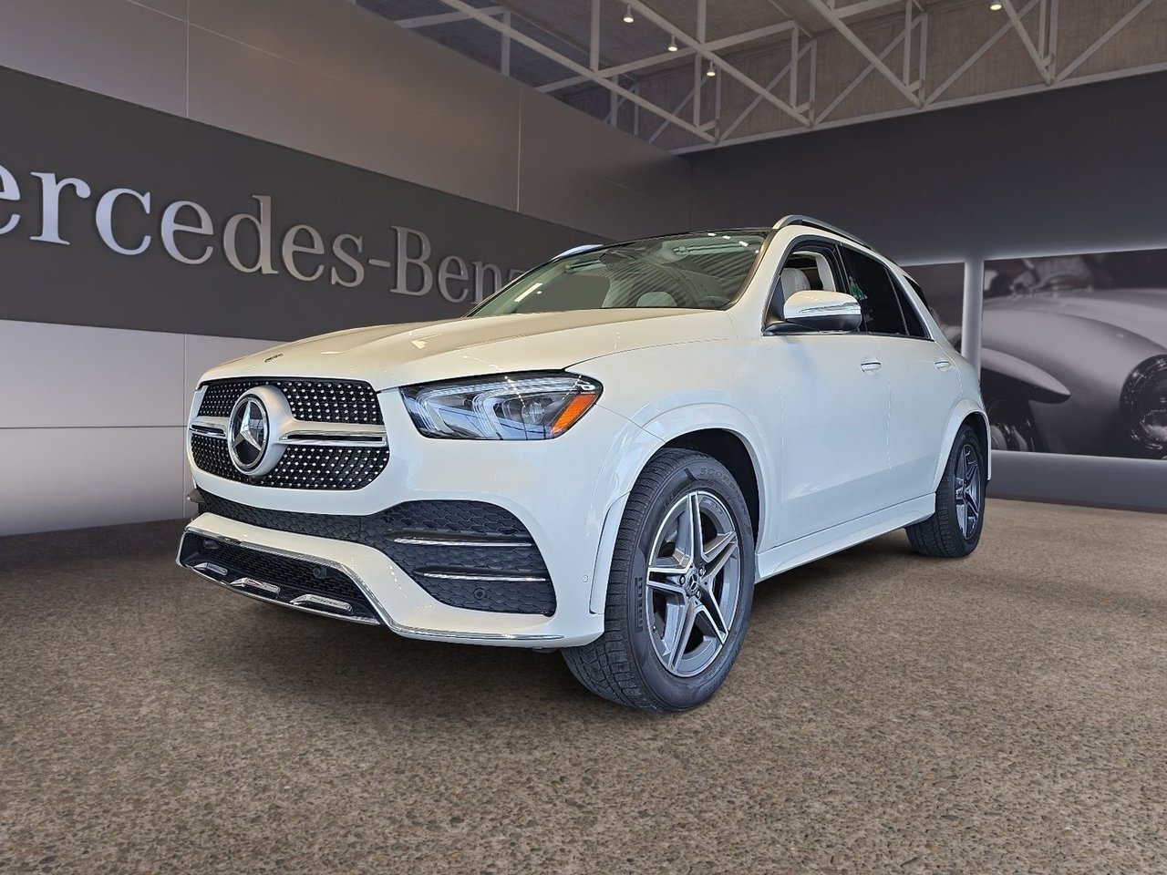 Used 2023 Mercedes-Benz GLE with 7,000 km for sale at Otogo