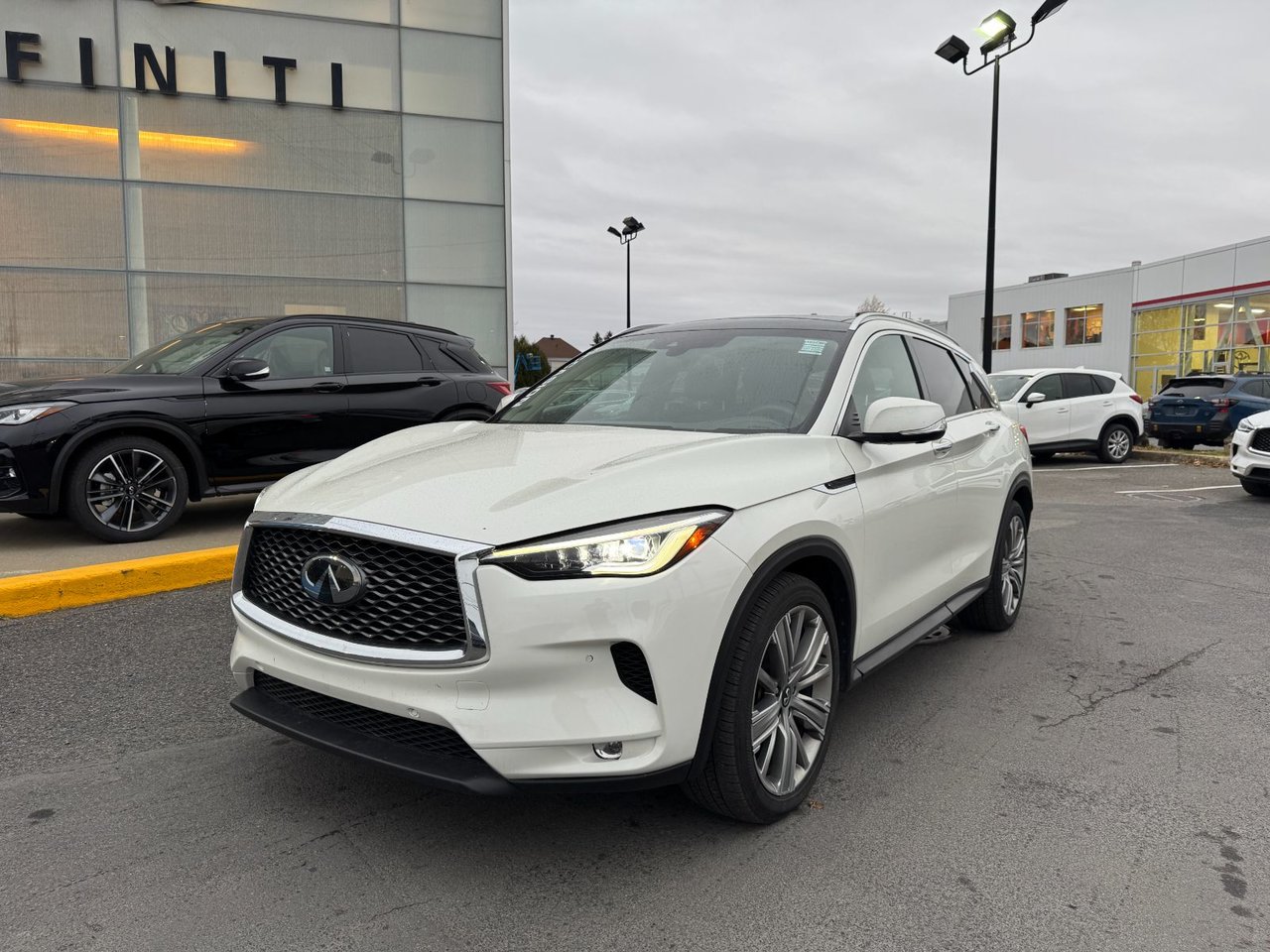 Infiniti QX50 2022 usagé de 34 229 km à vendre chez Otogo