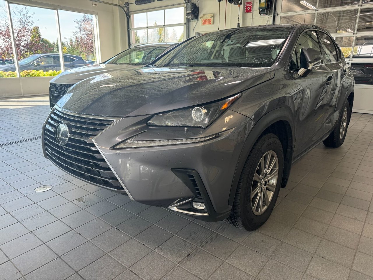 Lexus NX 2019 usagé de 72 005 km à vendre chez Otogo