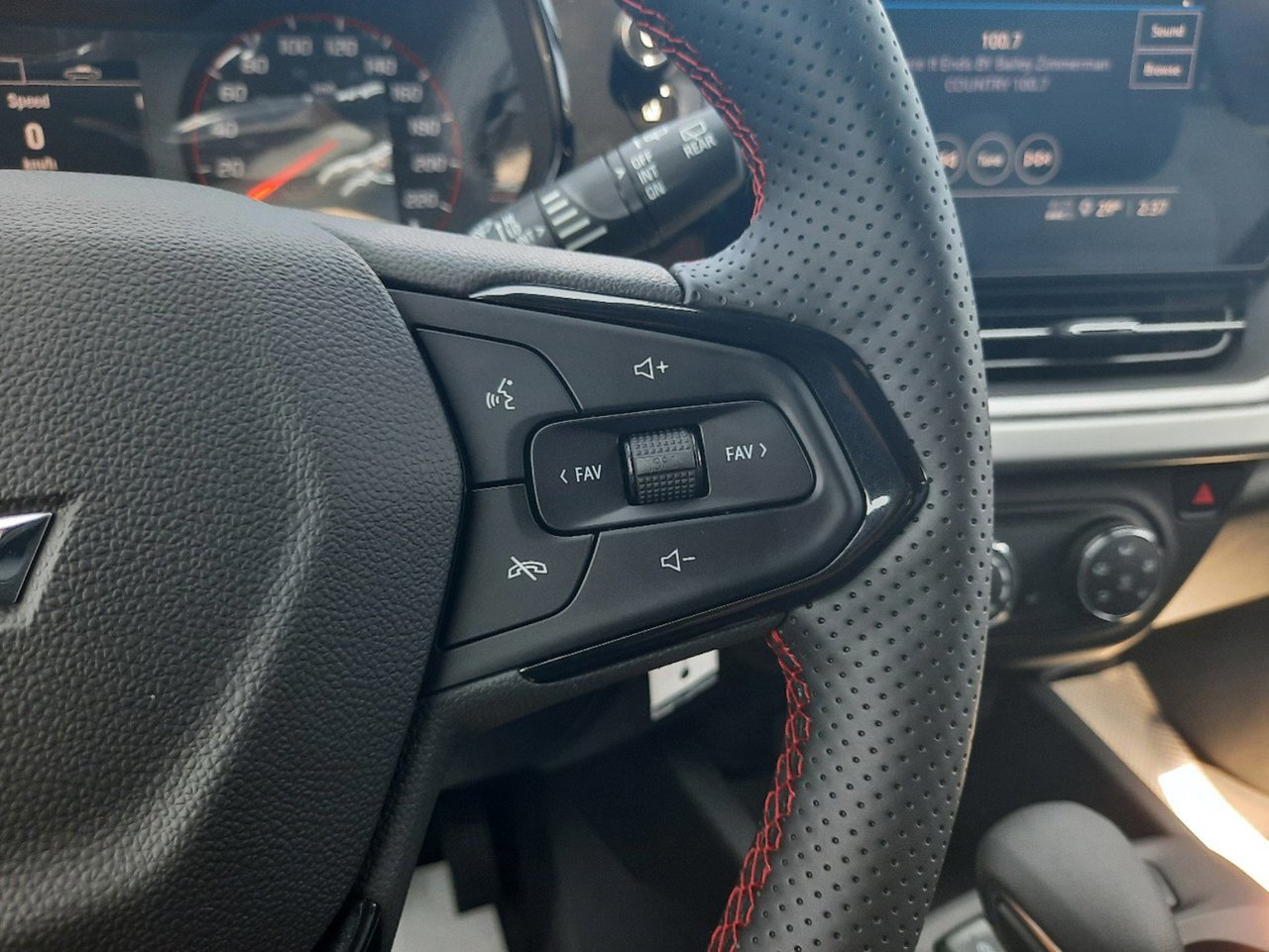 2025 Chevrolet Trax 1RS | #N059239 | South Shore Chevrolet Buick GMC in ...