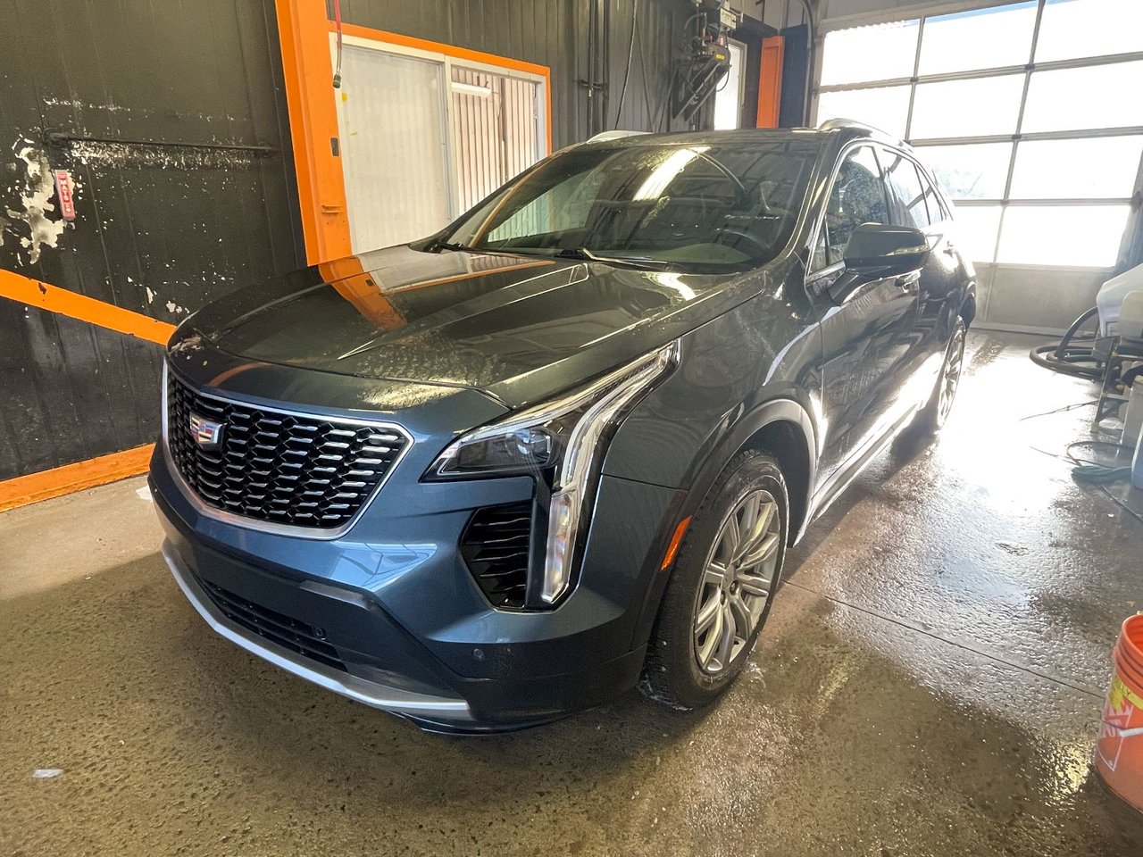 Used 2021 Cadillac XT4 with 91,920 km for sale at Otogo
