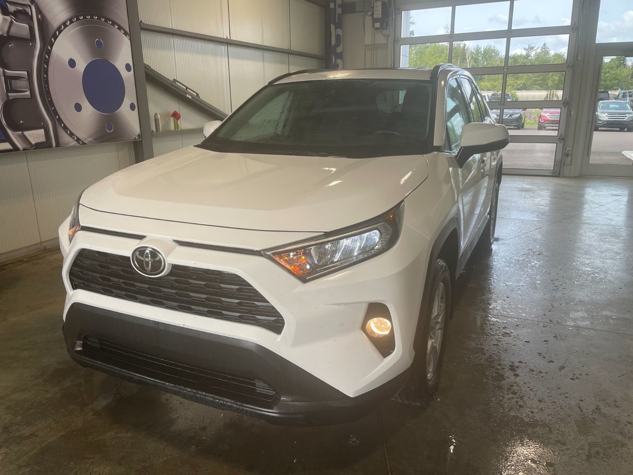 Used 2020 Toyota RAV4 with 91,900 km for sale at Otogo