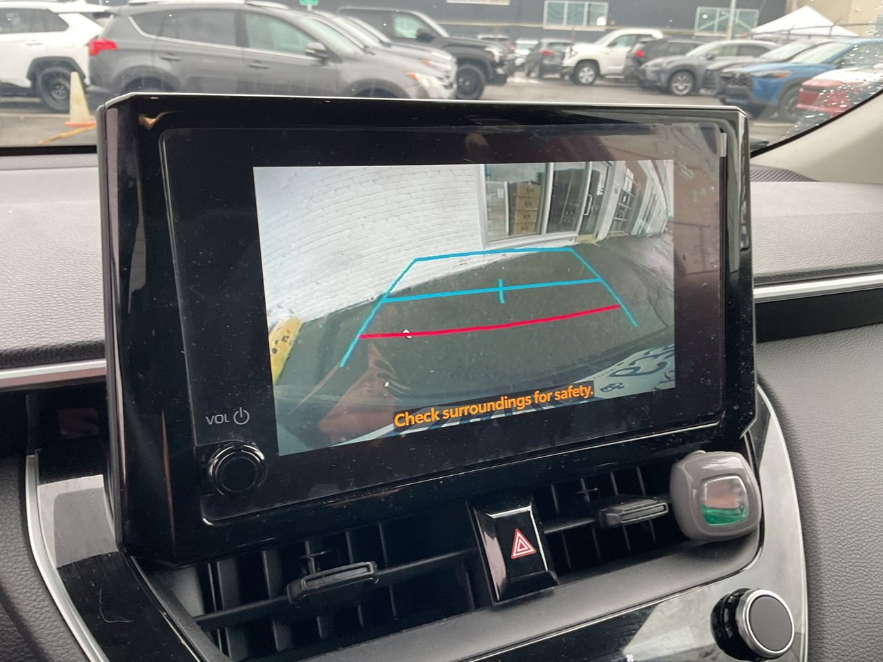 Toyota Corolla Cross 2024 usagé de 36 989 km à vendre chez Otogo