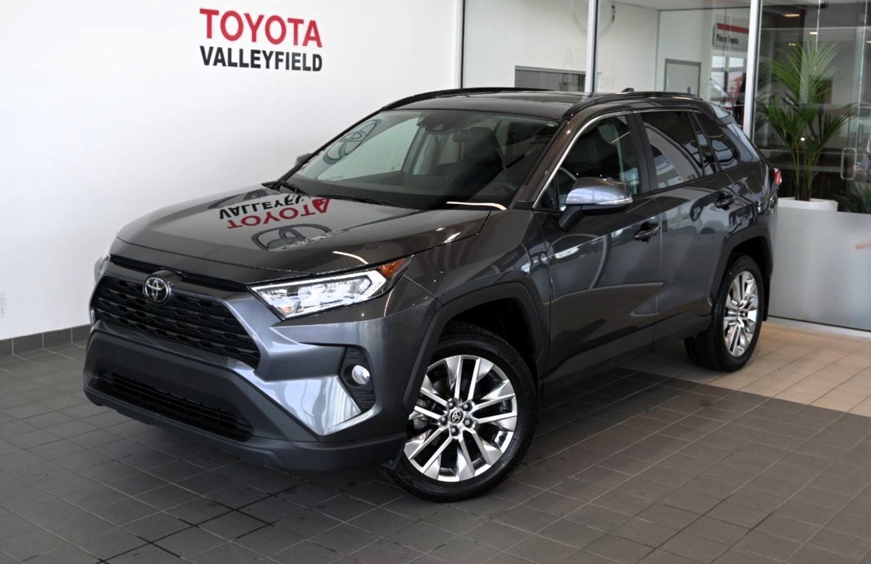 Used 2021 Toyota RAV4 with 83,749 km for sale at Otogo