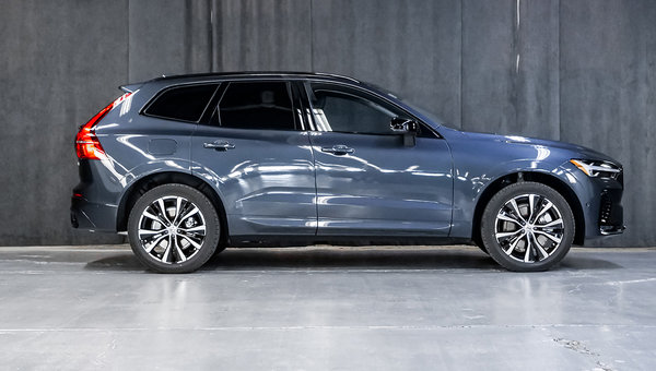 Volvo XC60 2023 PLUS DARK DENIM BLUE - Pictures