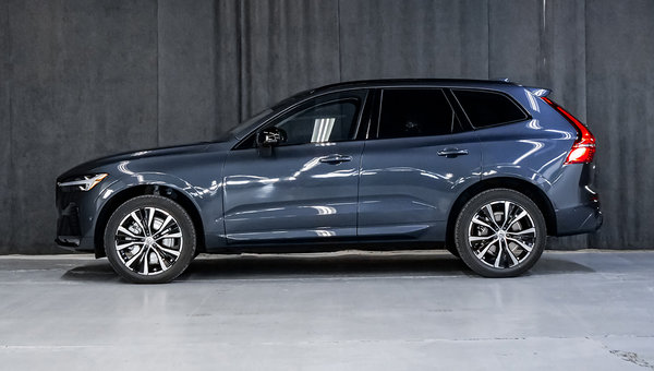 Volvo XC60 2023 PLUS DARK DENIM BLUE - Pictures
