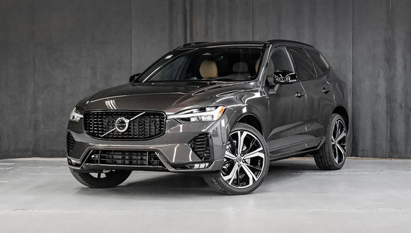Volvo XC60 2023 ULTIMATE DARK PLATINUM GREY - Picture