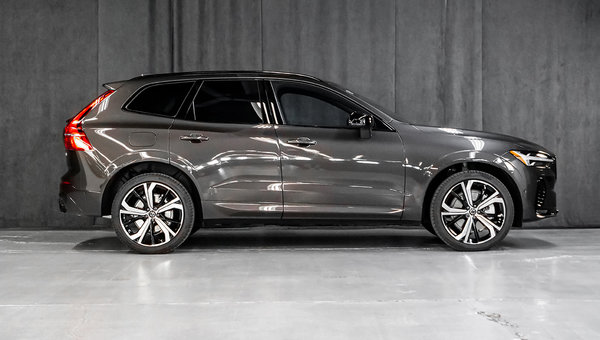 Volvo XC60 2023 ULTIMATE DARK PLATINUM GREY - Picture