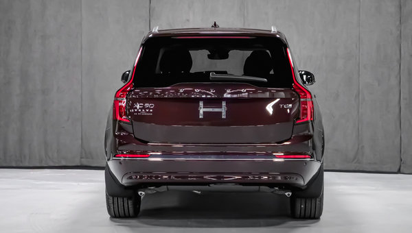 The new Volvo XC90 2025.5 MULBERRY RED METALLIC - Pictures