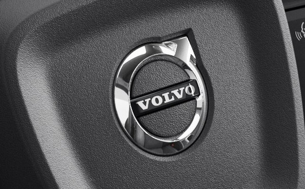 The 2024 Volvo C40 recharge PLUS | Volvo Cars Saint-Léonard in Montreal