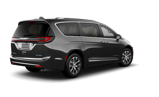 Le Chrysler Pacifica hybride Pinnacle 2024 à Mont-Tremblant ...